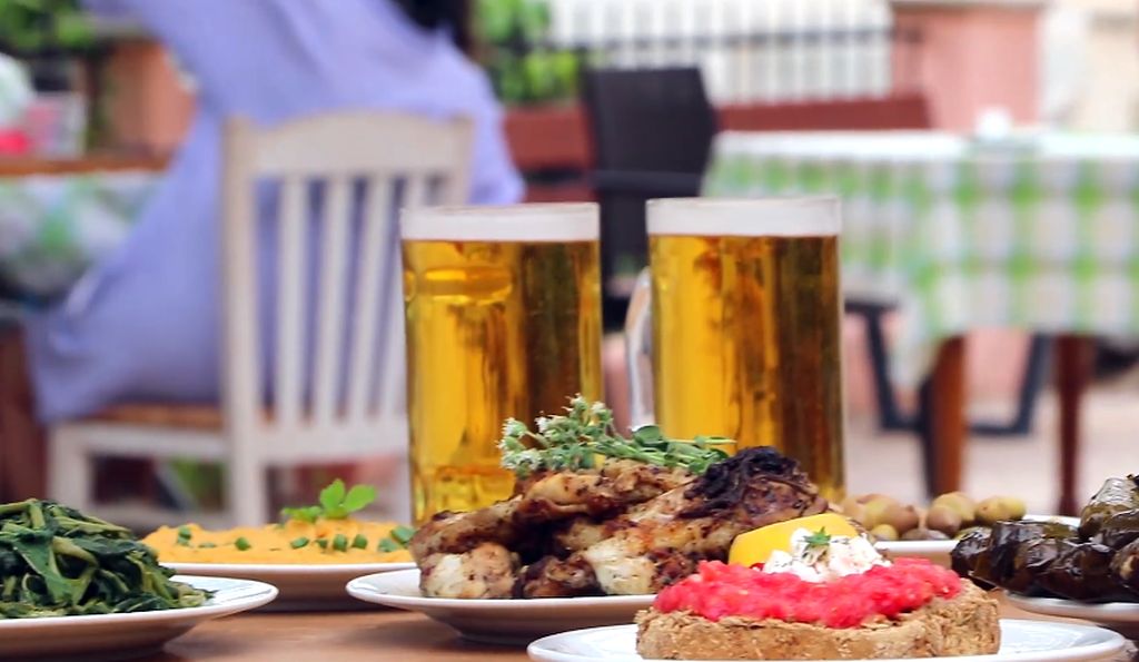 Asikiko - Das beste Mezedopolio in Rethymno. | Radio Kreta