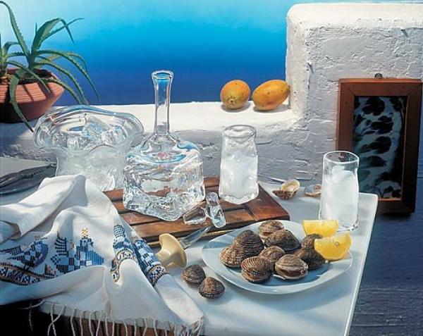 Die Glasbläser-Werkstatt "Tarrhaglass" in Anogia. | Radio Kreta